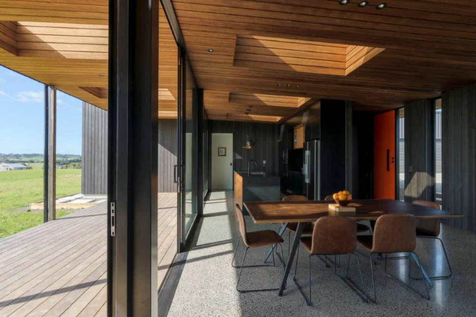 Coastal Box Living - Kaiwaka, New Zealand | Abodo