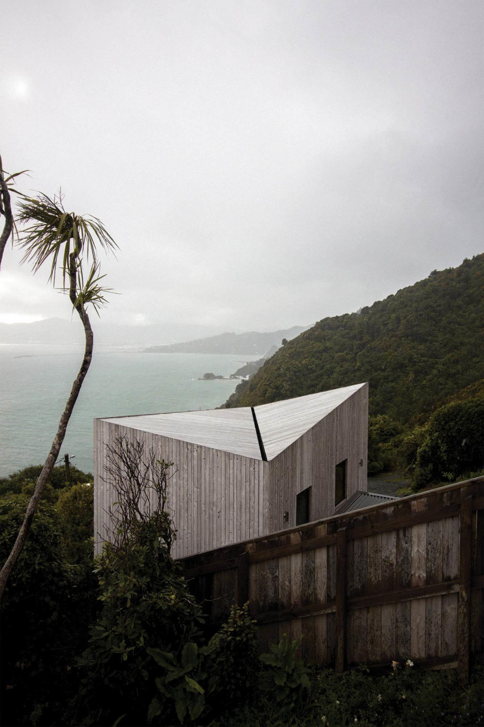 The Seagull Wing Cabin - Lower Hutt, New Zealand - Abodo Wood