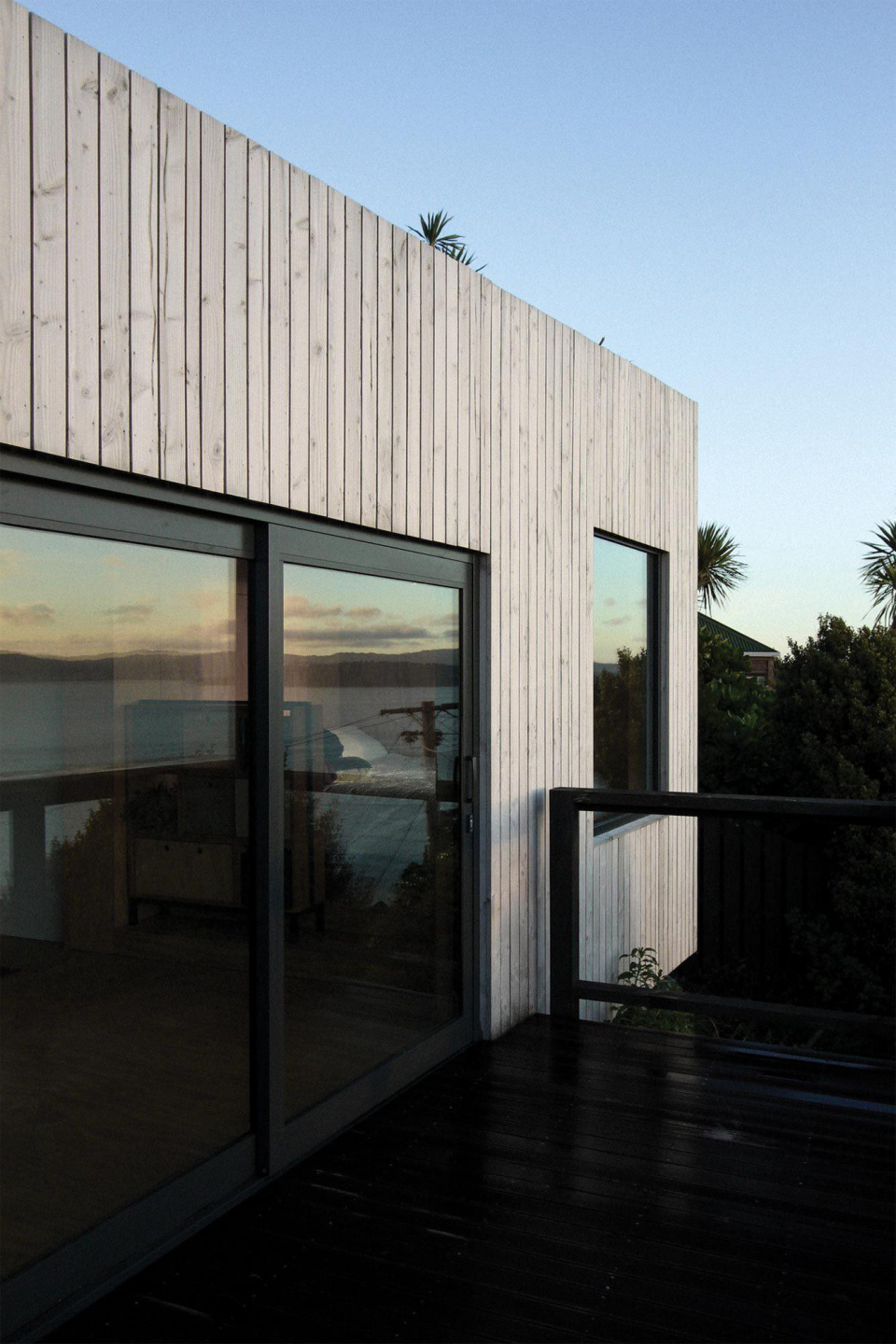 The Seagull Wing Cabin Lower Hutt New Zealand Abodo Wood Abodo
